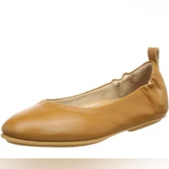 Fitflop | Shoes | New Fitflop Tan Ballet Flats With Elastic Topline ...